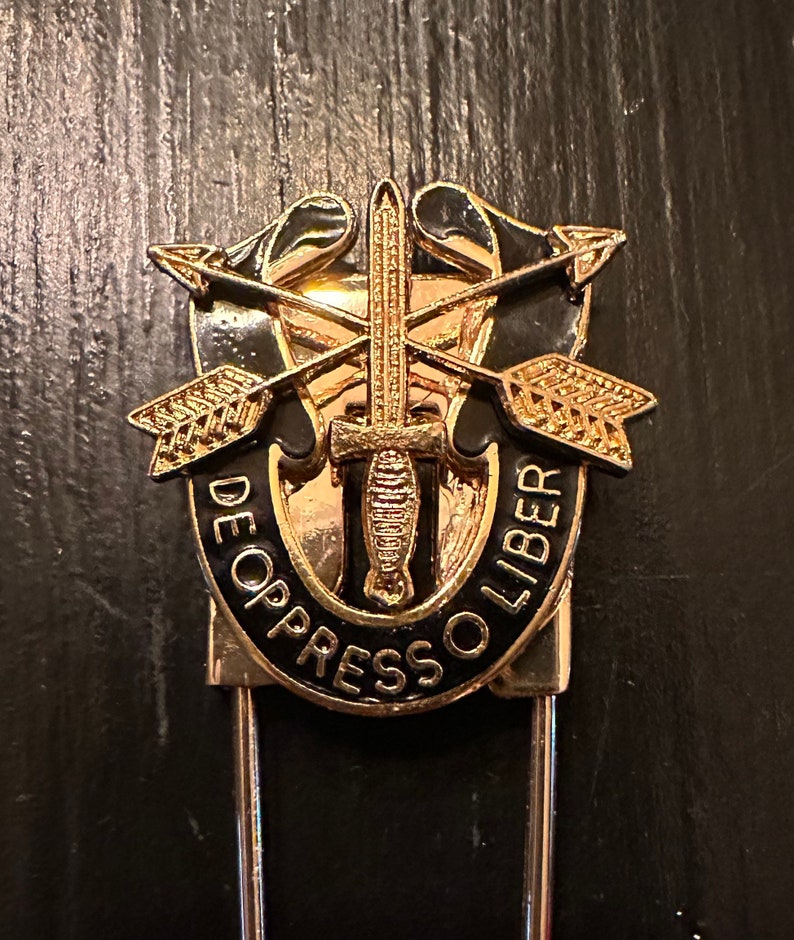 US Army Special Forces Kilt Pin - Etsy