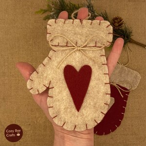 Primitive Felt Mitten 6x4 Wall Hanging, Winter Mitten Decor, Country ...