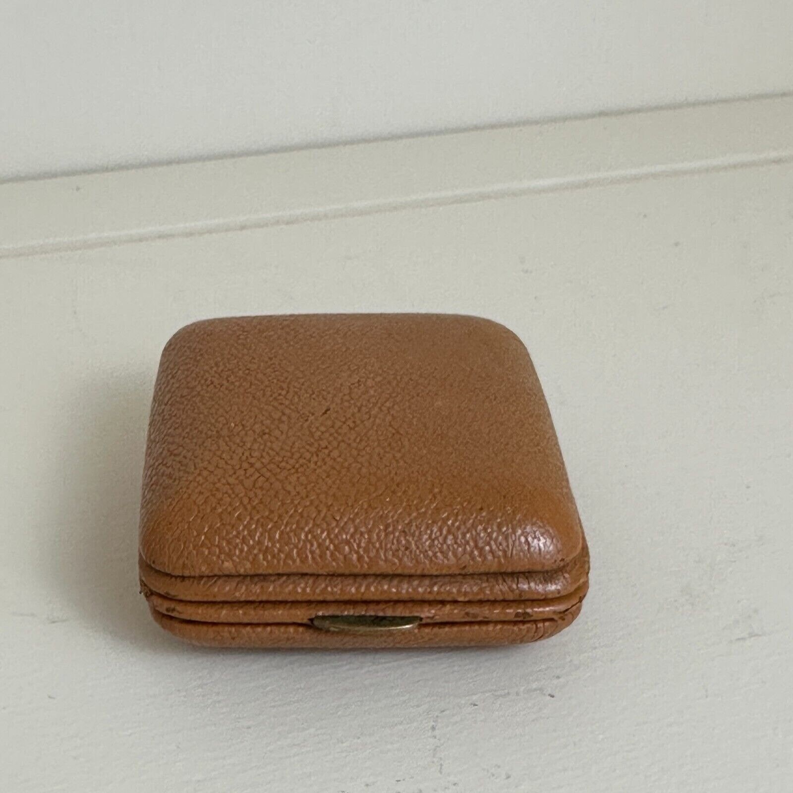 Vintage MCM Seth Thomas 7 Jewels Travel Alarm Clock Leather Clam Shell ...