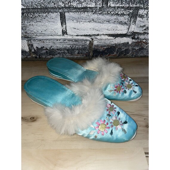 vintage blue floral bedroom - Gem