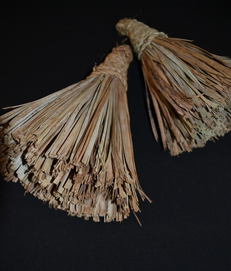 Pompon marocain en palmier hauteur 28 cm bien fourni/ balai marocain ...