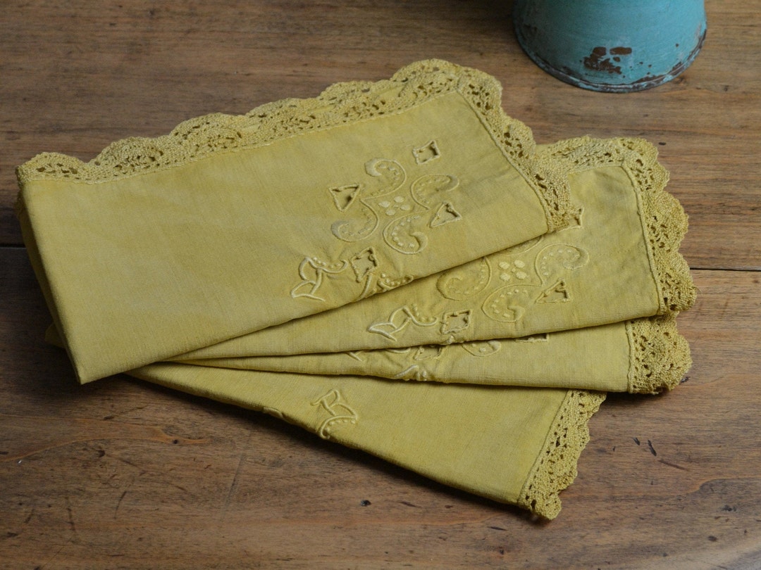 4 Linen Napkins, Monogram, Embroidery and Lace/natural Dye on Old Linen ...