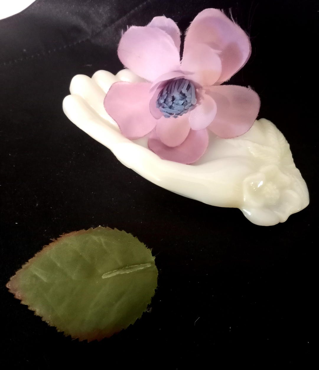 Vtg Mckee Milk Glass Lady Hand With Flowers Trinket Dish, Ring Dish ...