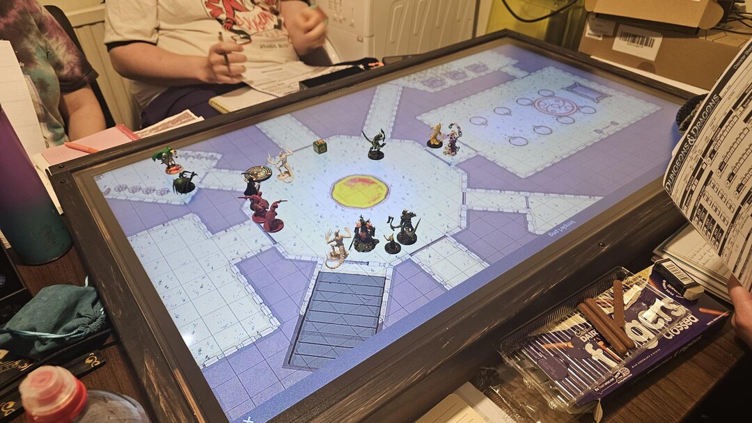 Dnd Digital Map Display Case: 40" TV, Plexiglass - Oak, Mahogany, or ...