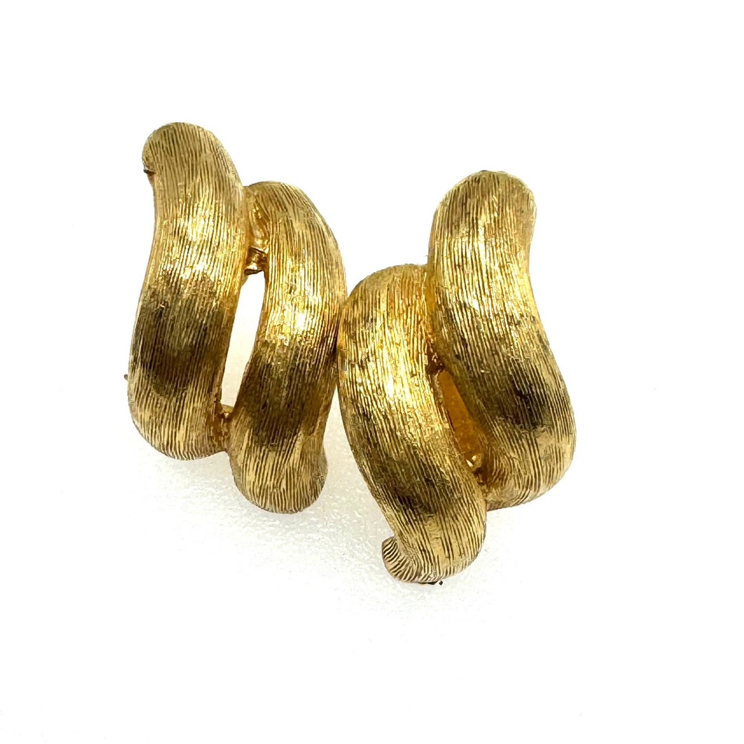 Napier Textured Wave Screw Back Clip on Earrings - Etsy