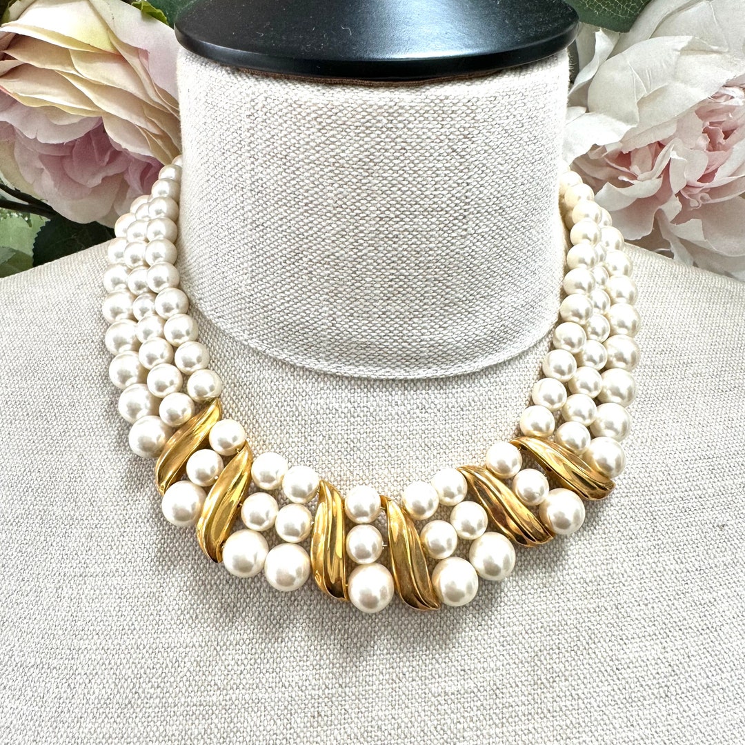 Napier PAT 4.774.743 Three Strand Wired Graduated Faux Pearl Necklace ...