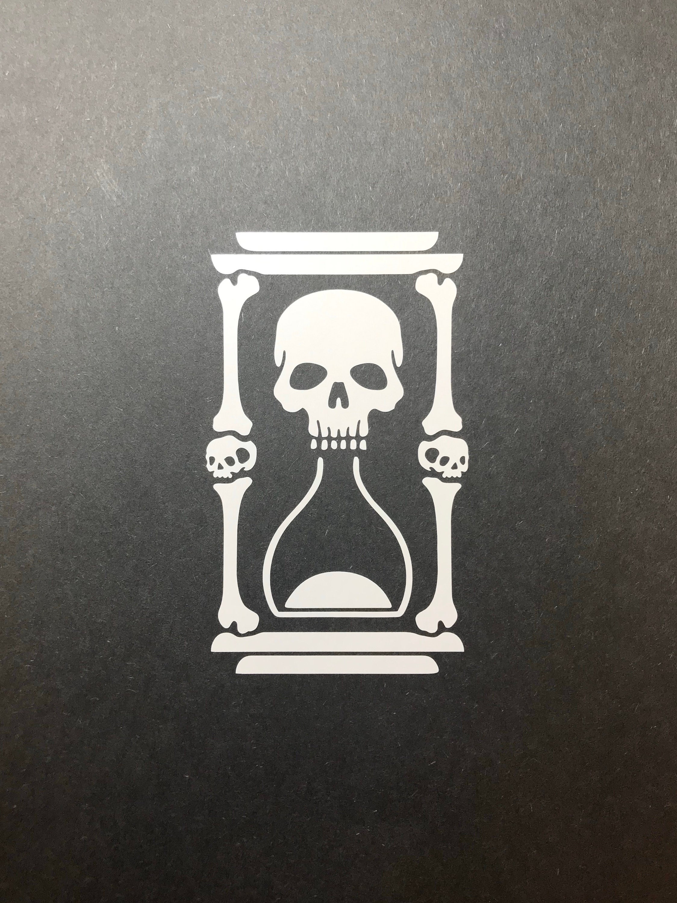Skull Hourglass