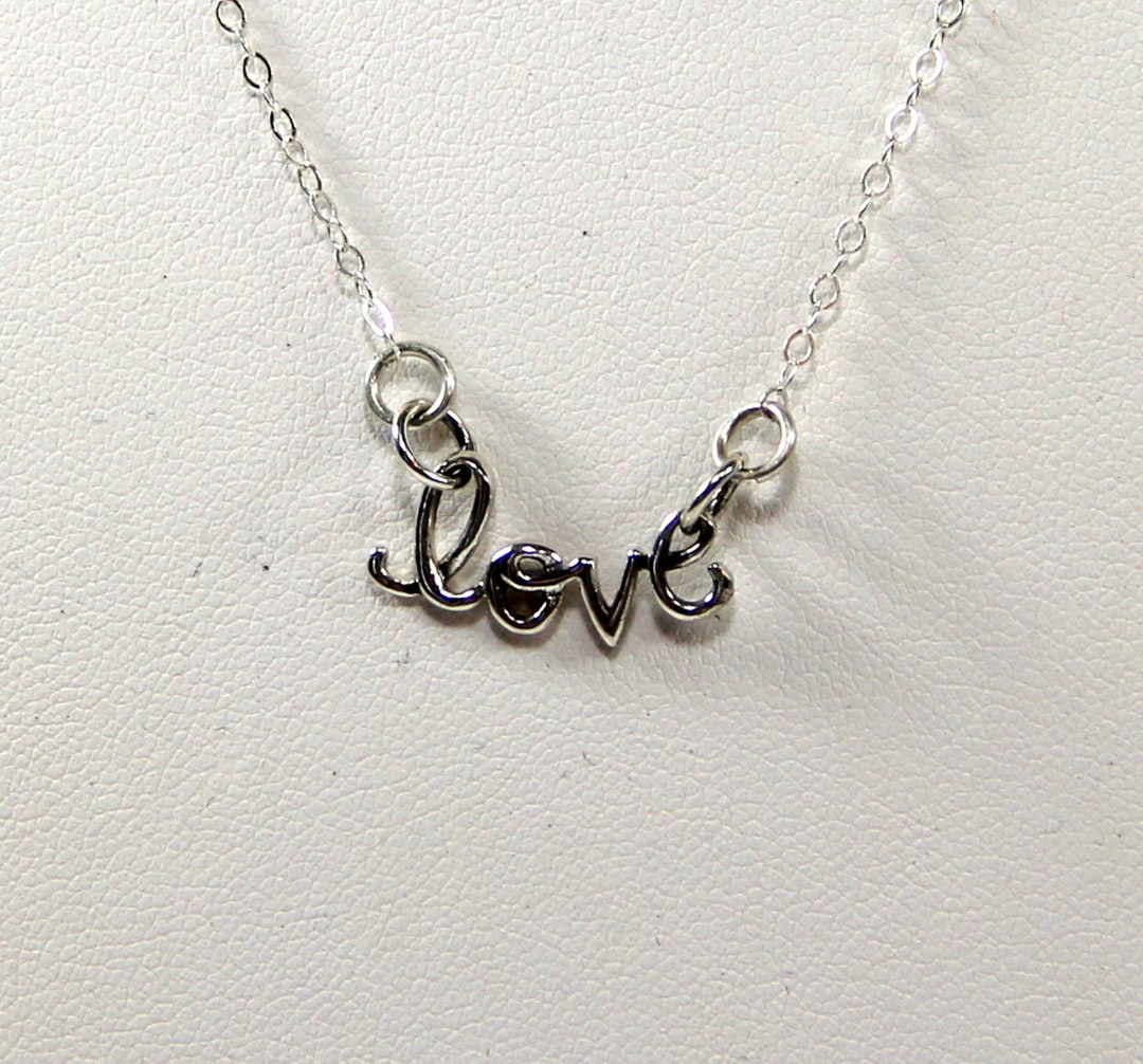 Collar LOVE, Collar Delicado, Minimalista - Etsy España