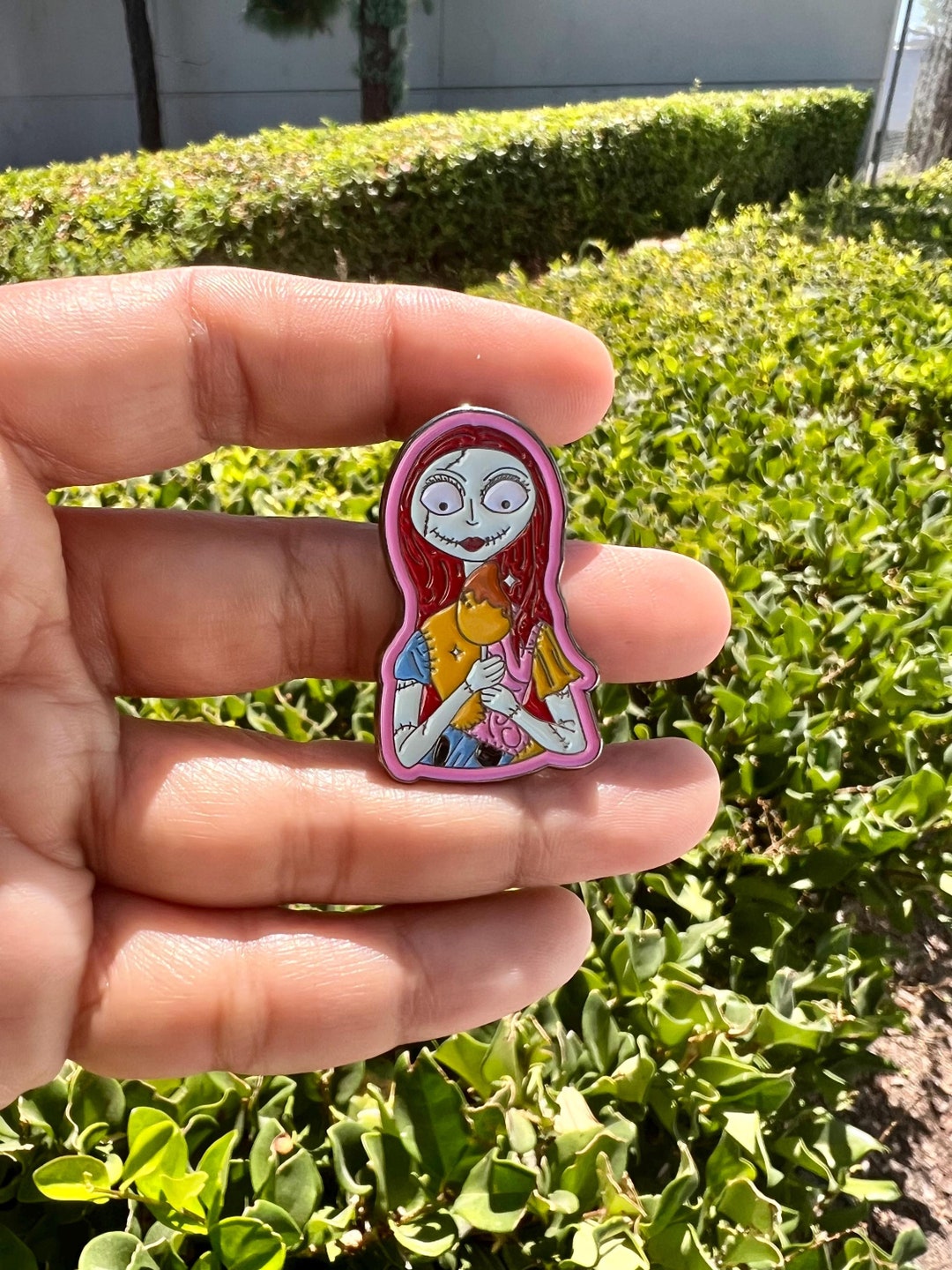 La Sally Enamel Pin - Etsy