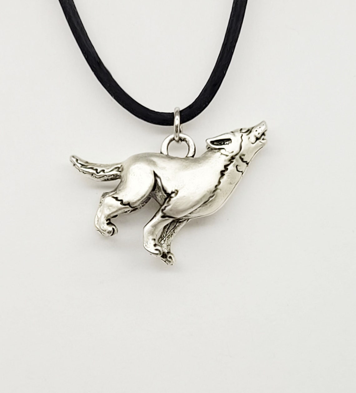 Howling Wolf Pendant Wolf Necklace Howling Wolf Charm Animal - Etsy
