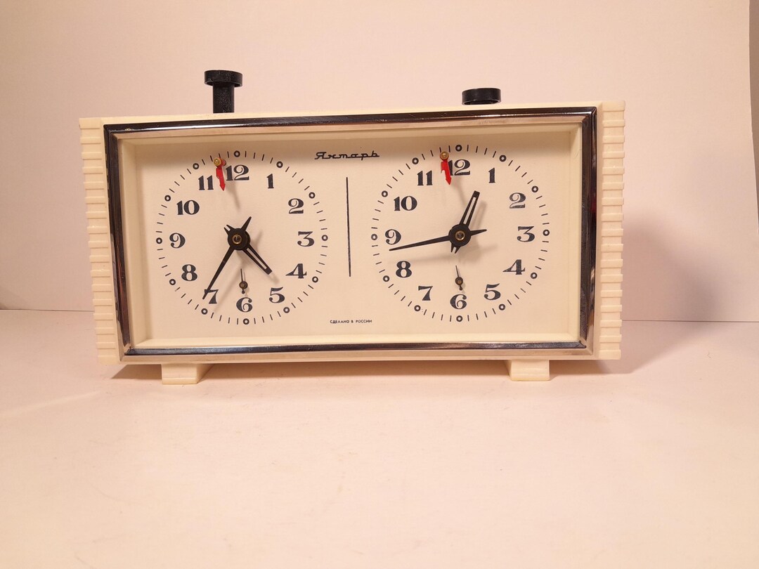 Vintage Chess Clock Jantar - Etsy