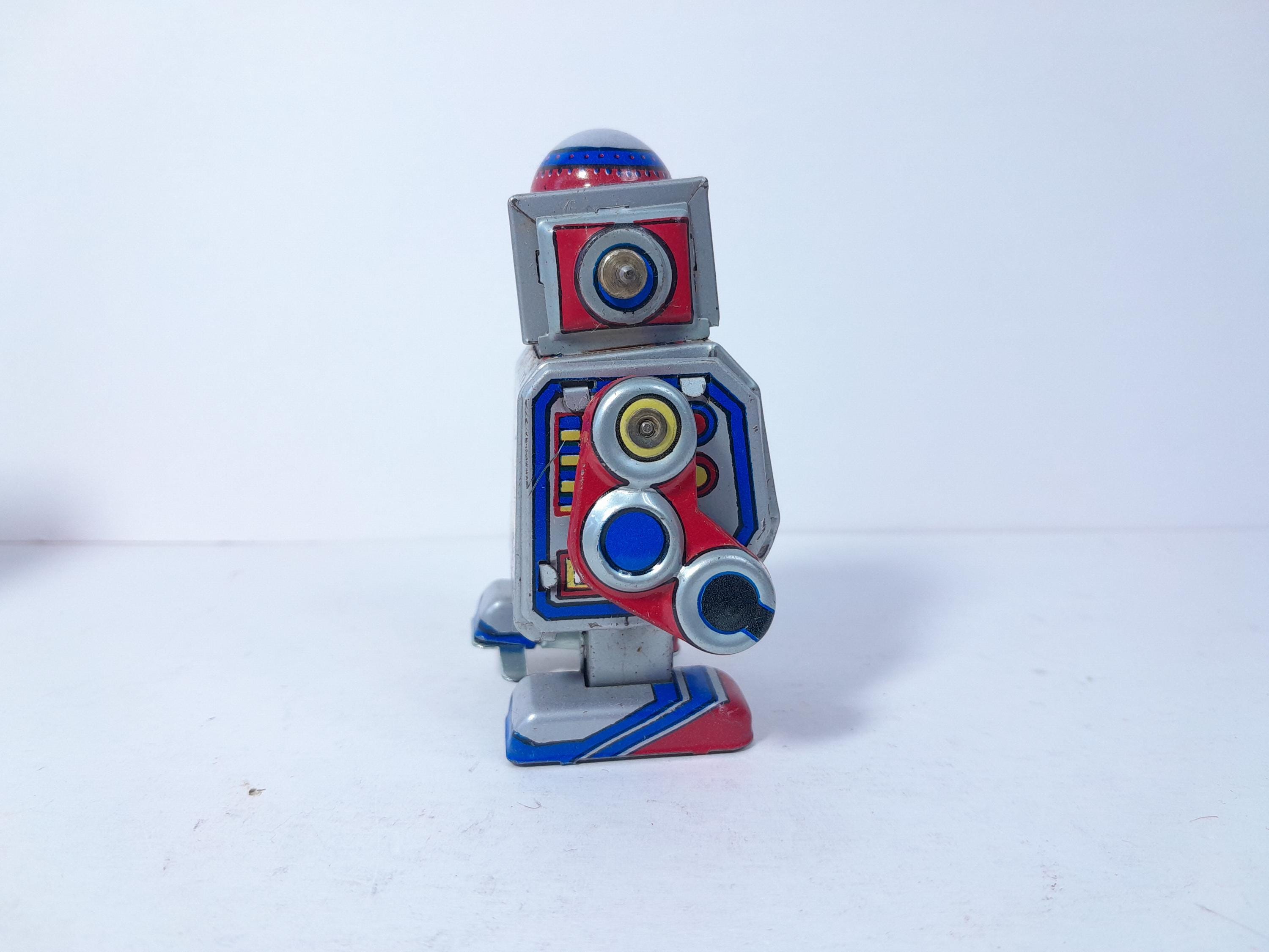 Vintage Wind-up Tin Robot - Etsy