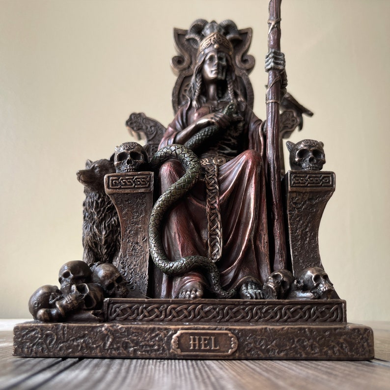 Hel Norse Mythologie Göttin des Todes Statue - Etsy.de