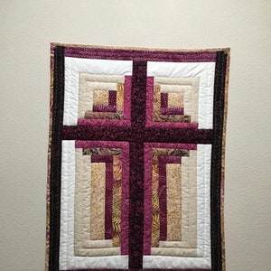 Small Log Cabin Cross Wallhanging c 2007 - Etsy