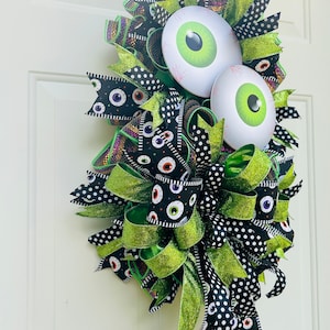 Halloween Wreath, Eyeball Wreath, Halloween, Fall, Cute Halloween Decor ...