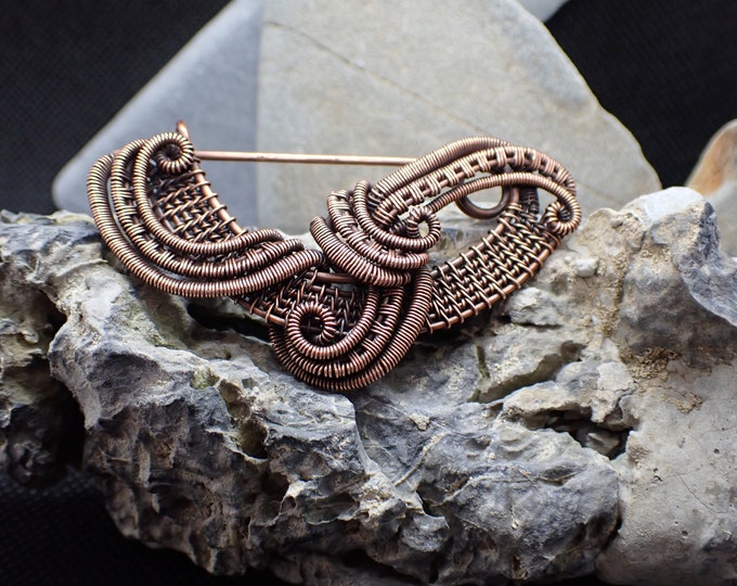 Handmade wire work jewellery and curios by WhittleWire on Etsy