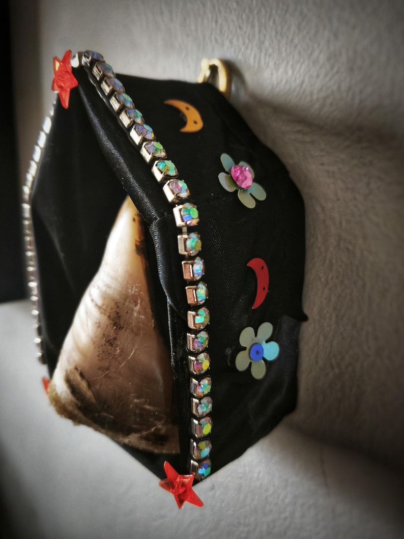 Devil's Hoof Altar Art – Gothic Witch Shrine, Vulture Culture Decor - Etsy