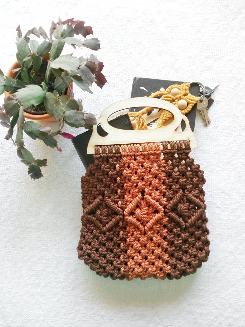 Brown Macrame Purse, Modern Macrame Bag With Wood Handle, Boho Bag ...