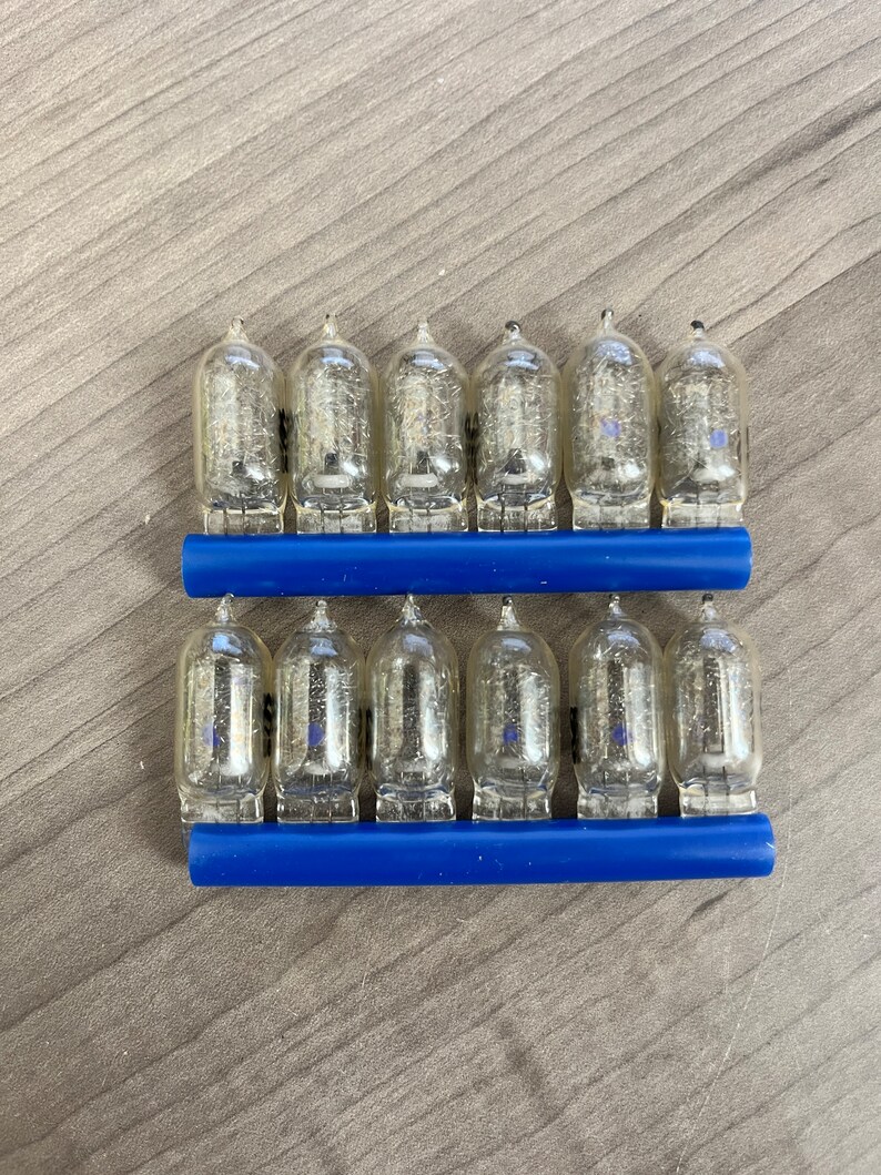 Vintage Camera Flashbulbs, Sylvania Blue Dot Flashbulbs - Etsy