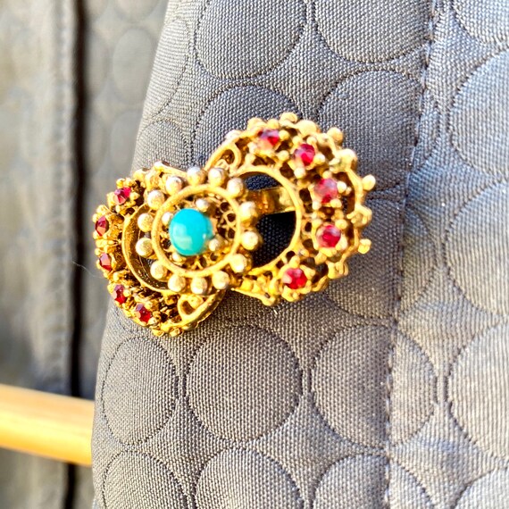 Gold Infinity Symbol/Venn Diagram Brooch/Pin With Red… - Gem