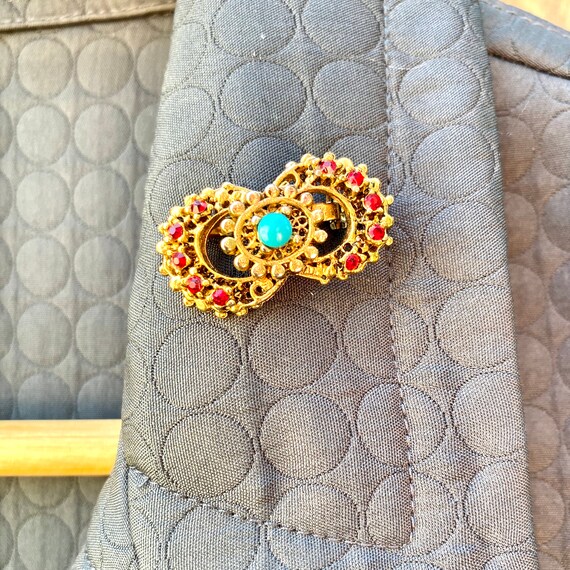 Gold Infinity Symbol/Venn Diagram Brooch/Pin With Red… - Gem