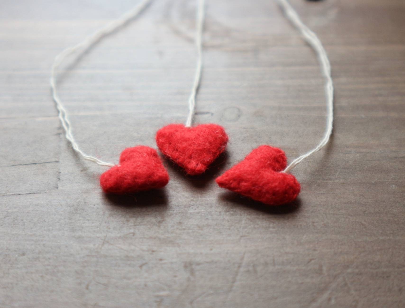 Red Felt Tiny Hearts. Set of 3 Hearts. - Etsy