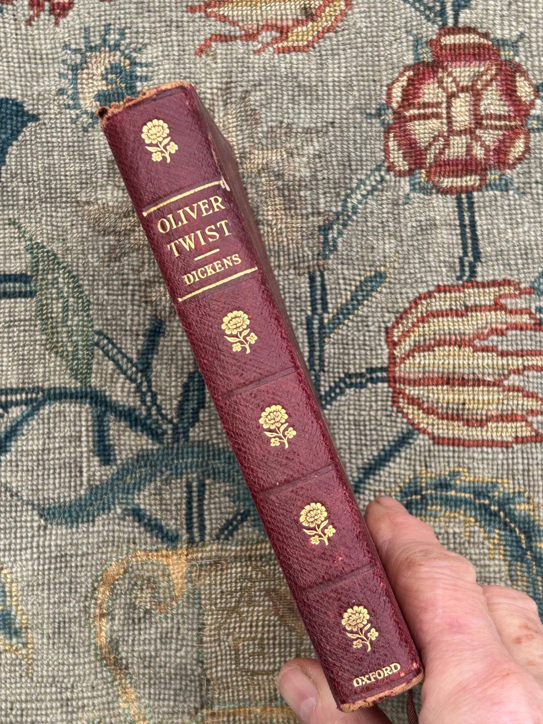 Oliver Twist by Charles Dickens Red Leather Bound School Prize 1909 ...