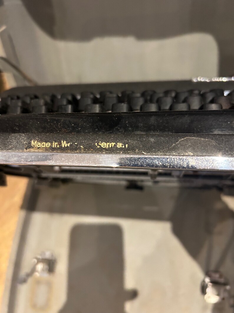 Vintage 1956 Olympia SM3 De Luxe West German Made Portable Typewriter in Original Case Dark ...