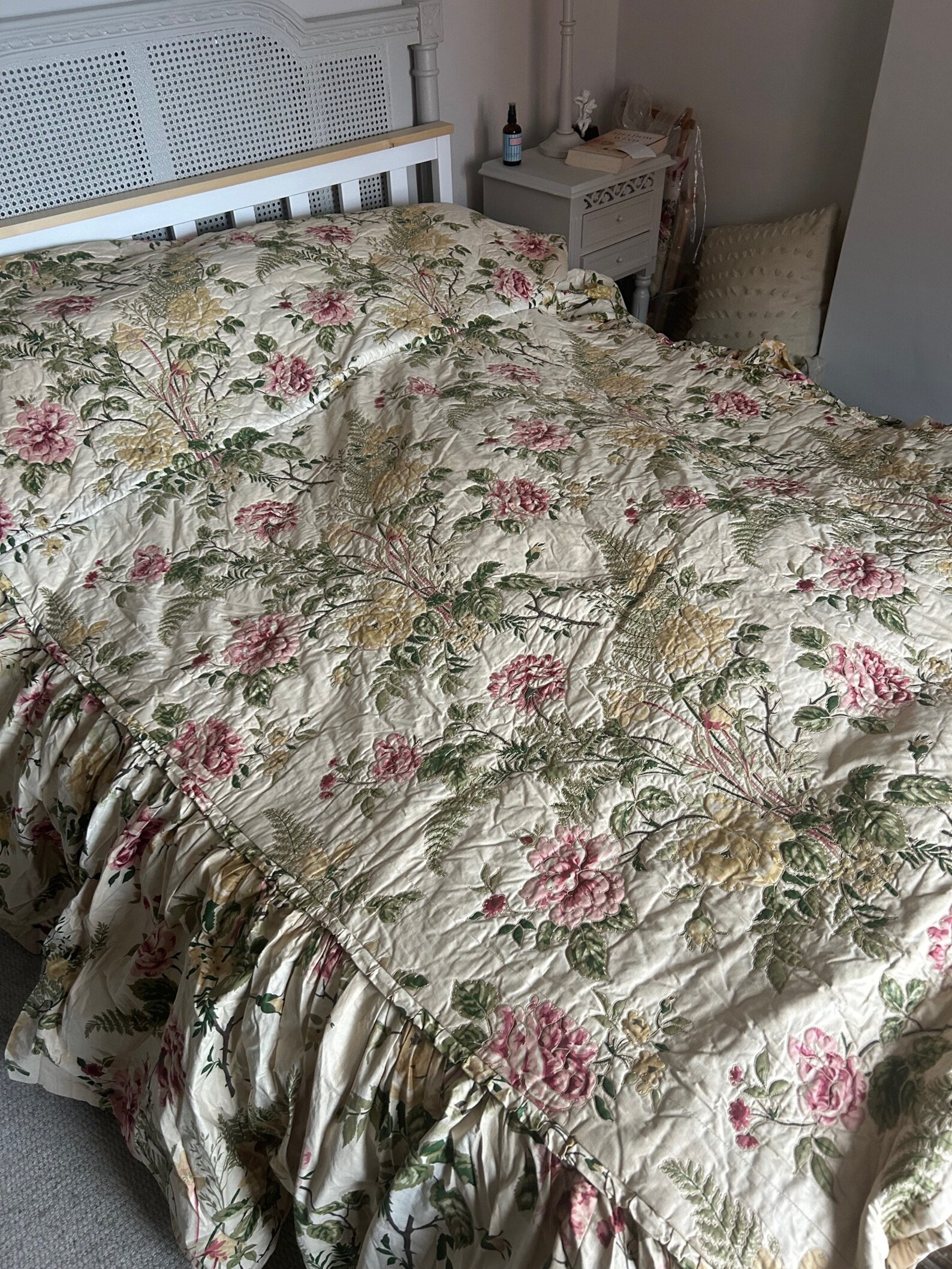 Chintz Floral Fern Roses Quilted Bedcover Bedspread Quilt Small Double ...
