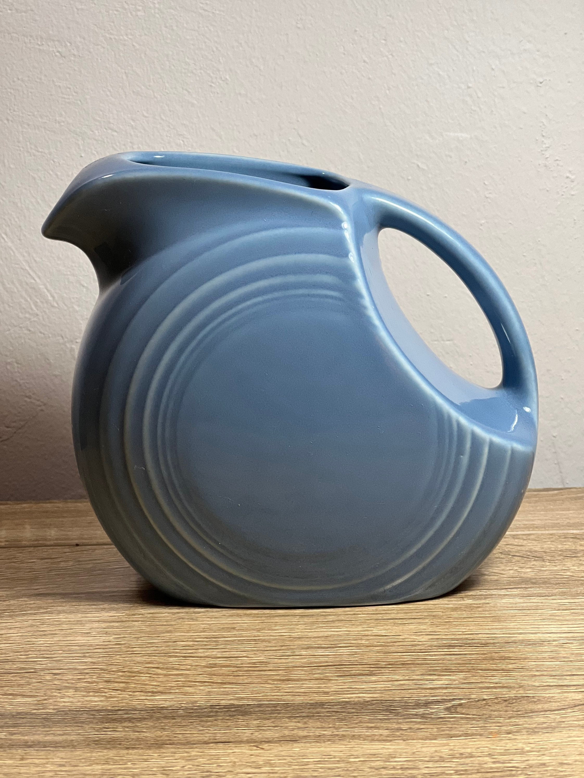 Fiestaware / Fiesta Ware Homer Laughlin Juice Pitcher in Periwinkle ...