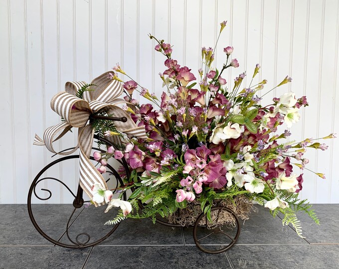 Spring Floral Arrangement, Farmhouse Spring Table Centerpiece, Table ...