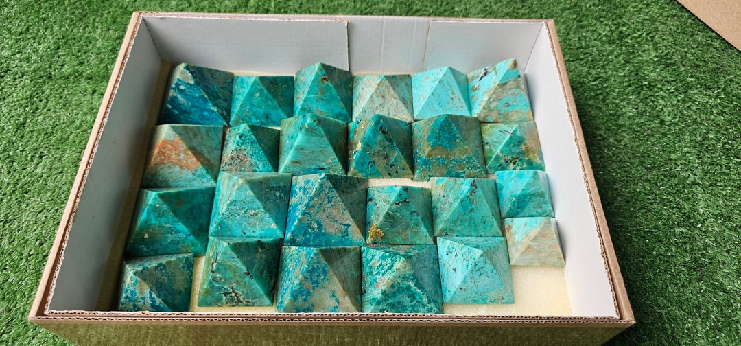 Lot 24 Peruvian Turquoise Pyramid* - Etsy