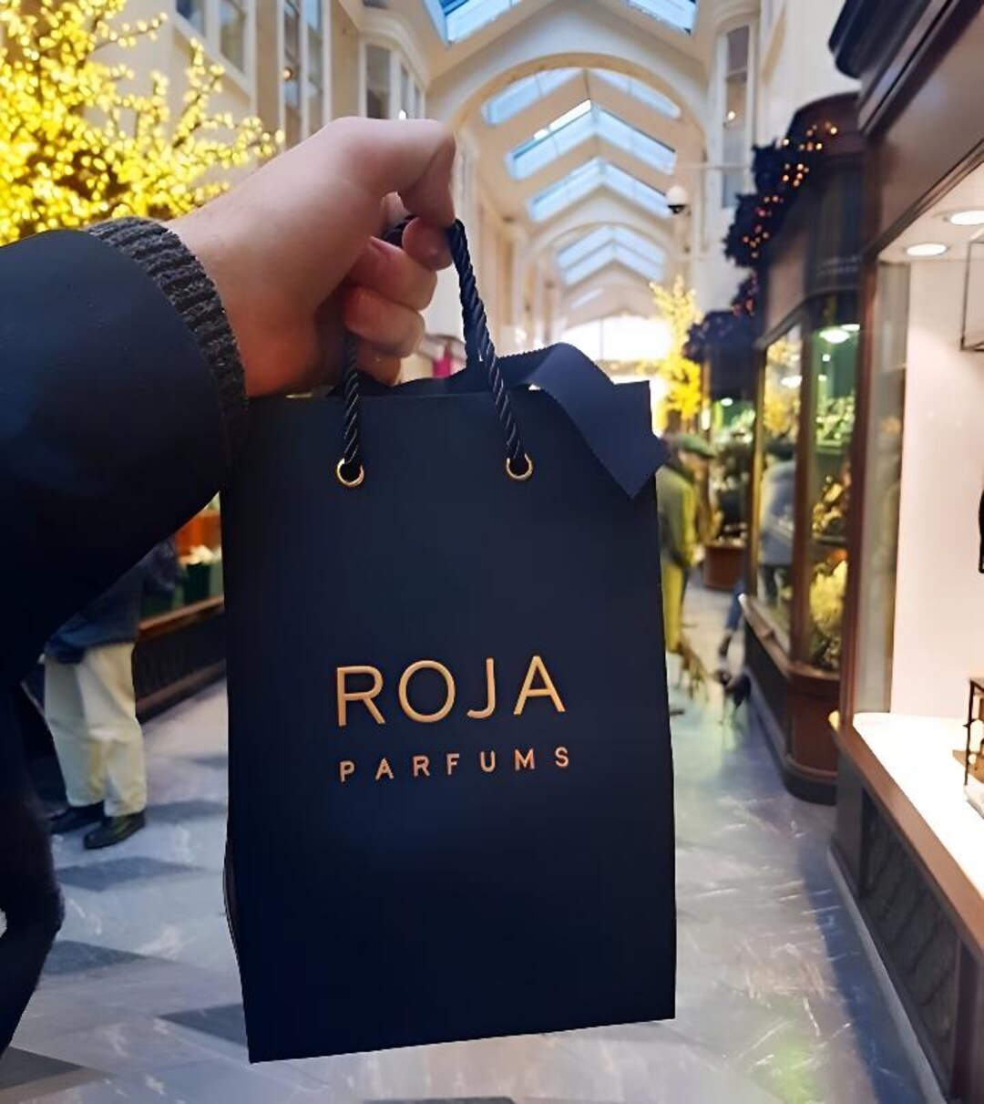 Luxury Retail Paper Bags With Custom Printing Bespoke Paper Bags With ...