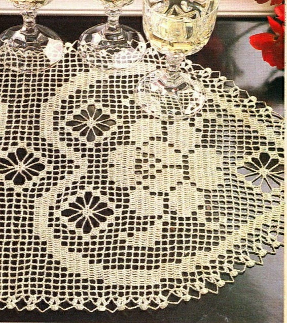 Crochet Table Runner With Hearts, Crochet Hearts Doily, Crochet Hearts ...