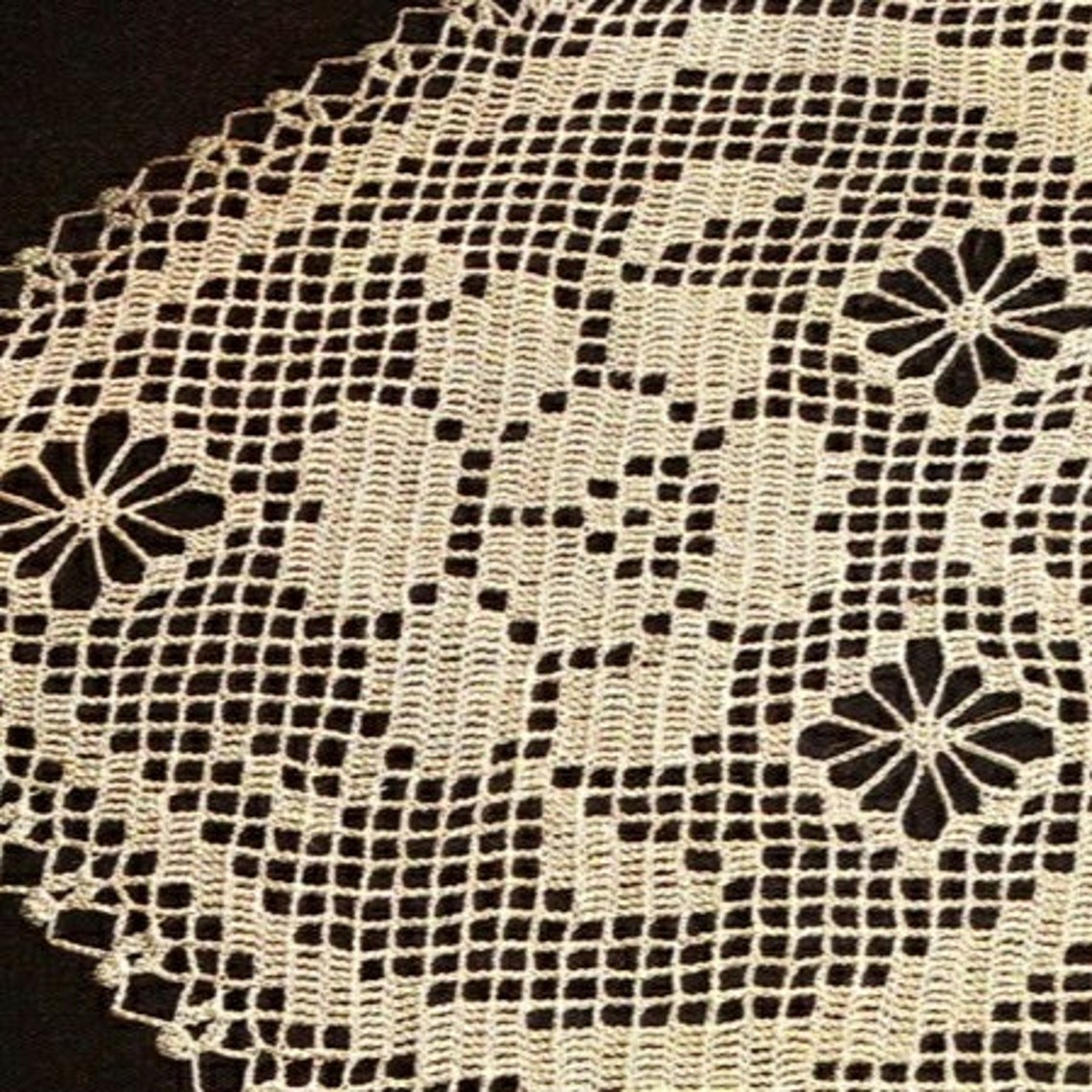 Crochet Table Runner With Hearts, Crochet Hearts Doily, Crochet Hearts ...