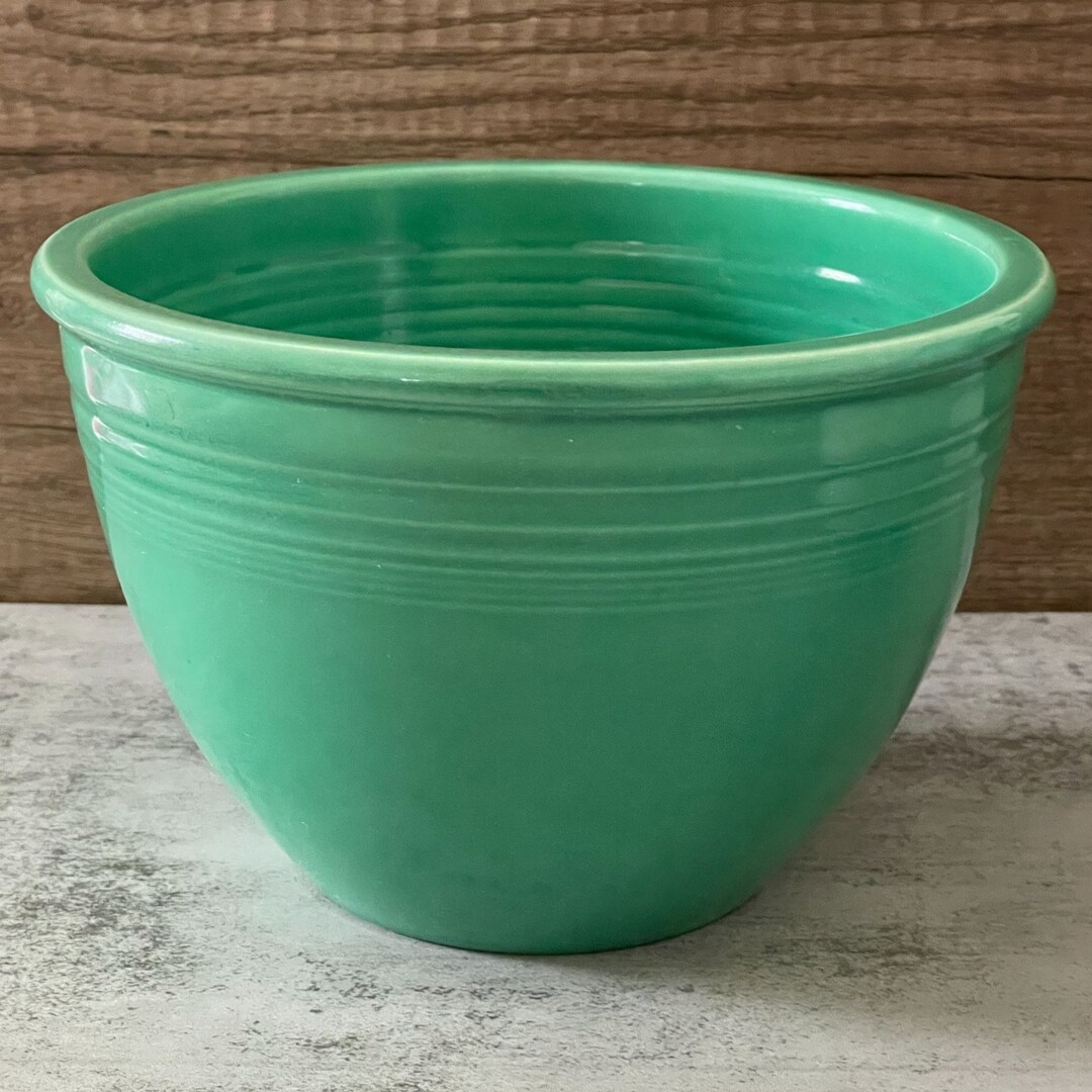 Fiestaware Light Green Vintage Mixing Bowl 4 With Interior Rings 1930s ...