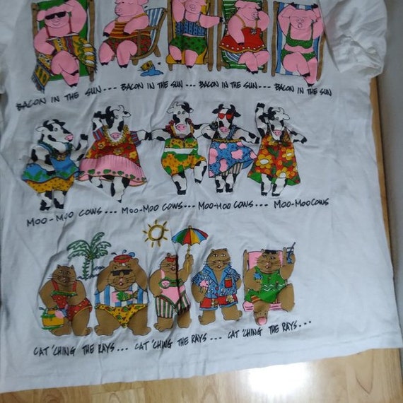 Vintage 90s Pigs Cows Cats Puns Puff Print T-Shirt - Gem