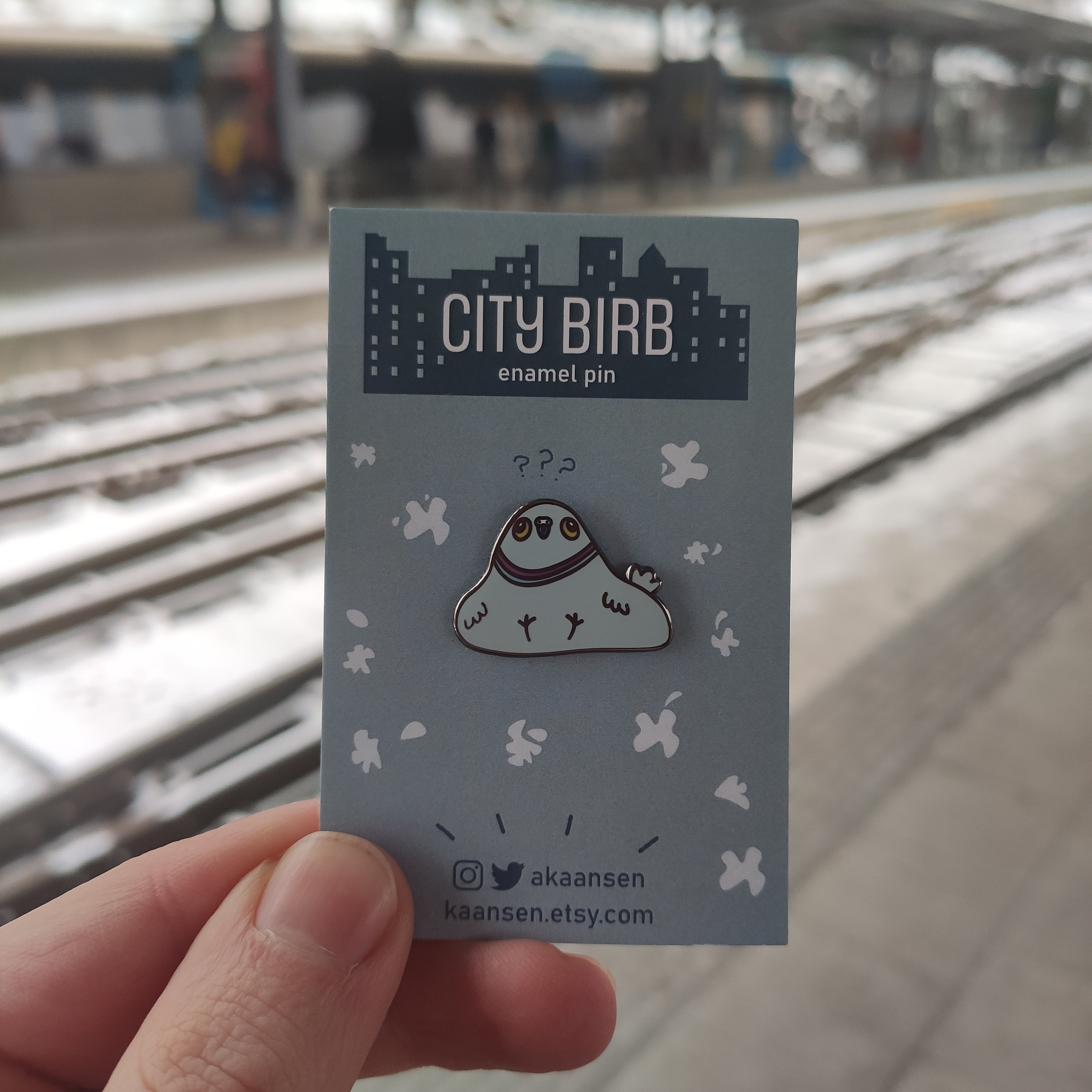 City Birb Pigeon Hard Enamel Pin - Etsy