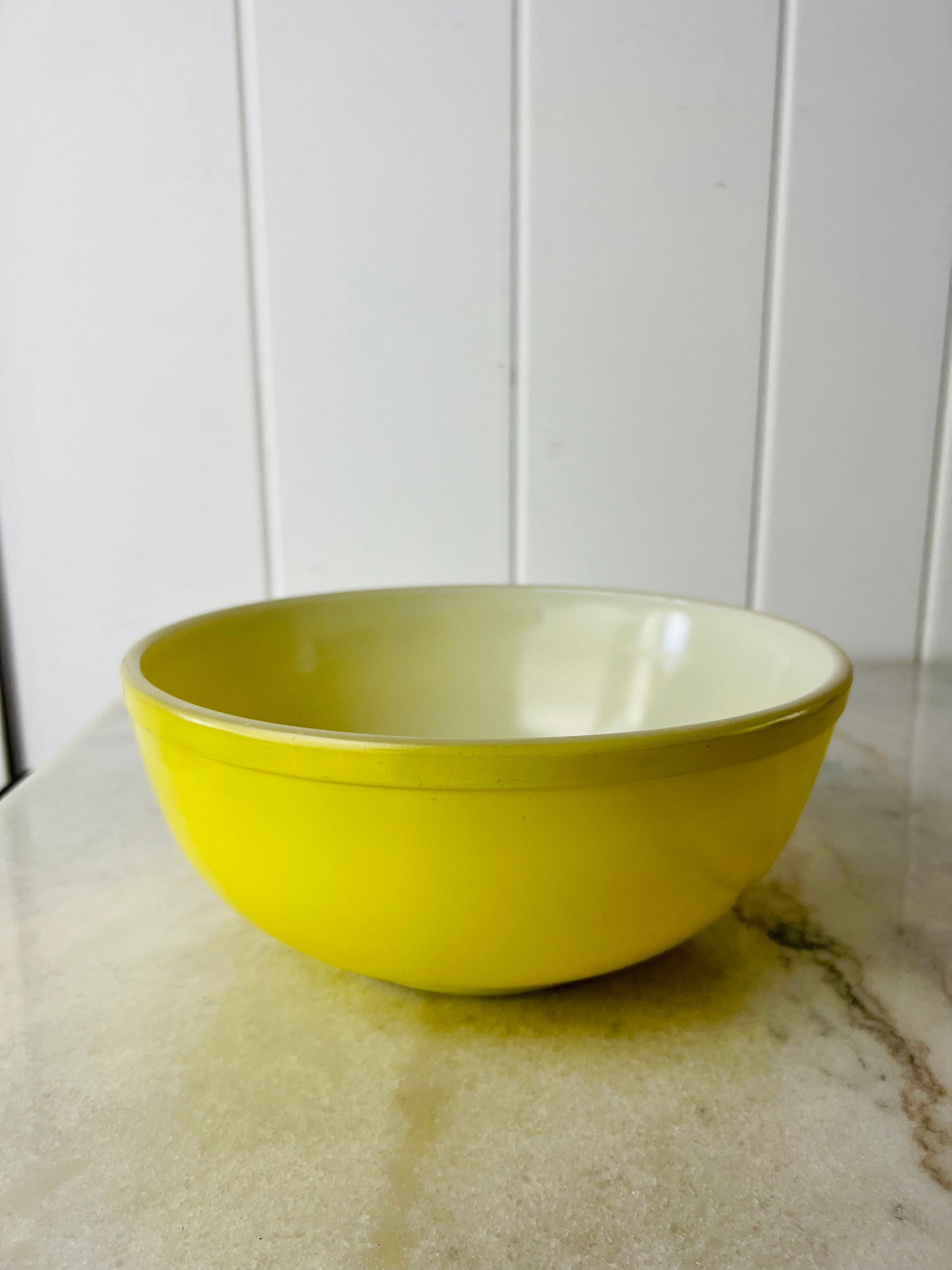 Vintage Original 1945 Pyrex Yellow Mixing Bowl, Primary Set, 4 Quart ...