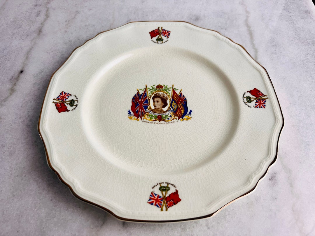 Vintage Alfred Meakin Queen Elizabeth II Decorative Plate, England ...
