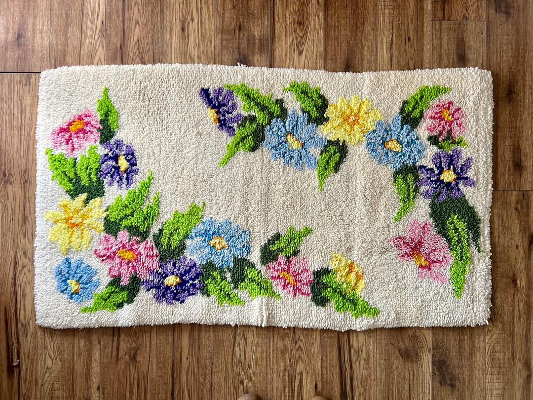 Vintage Hooked Rug, 1970s, Floral Rectangular 30" X 16", Hand Made ...