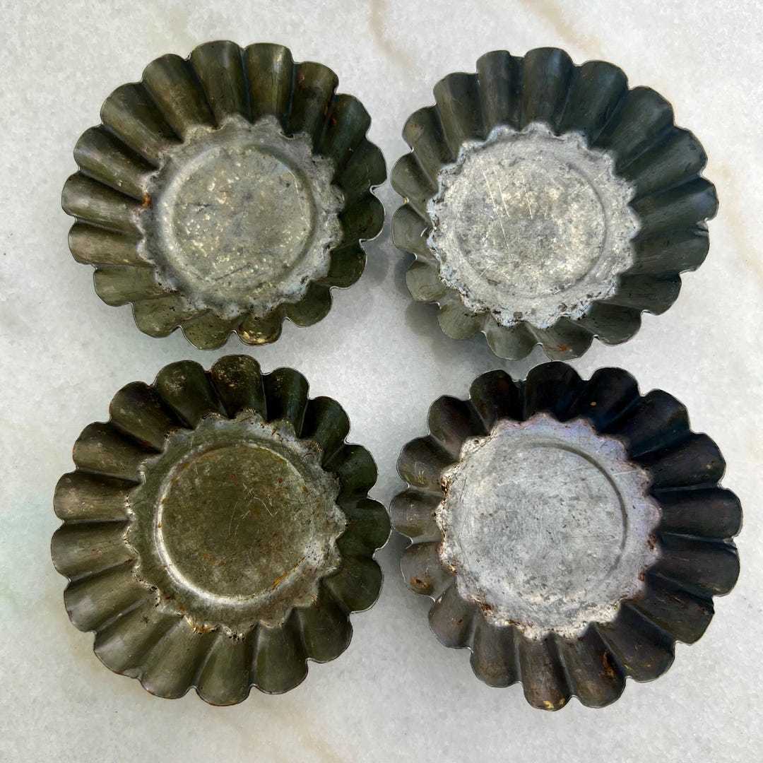 Vintage (1950s) Tartlet Shells, Pastry Mold Pans, Set of 11, Aluminum ...