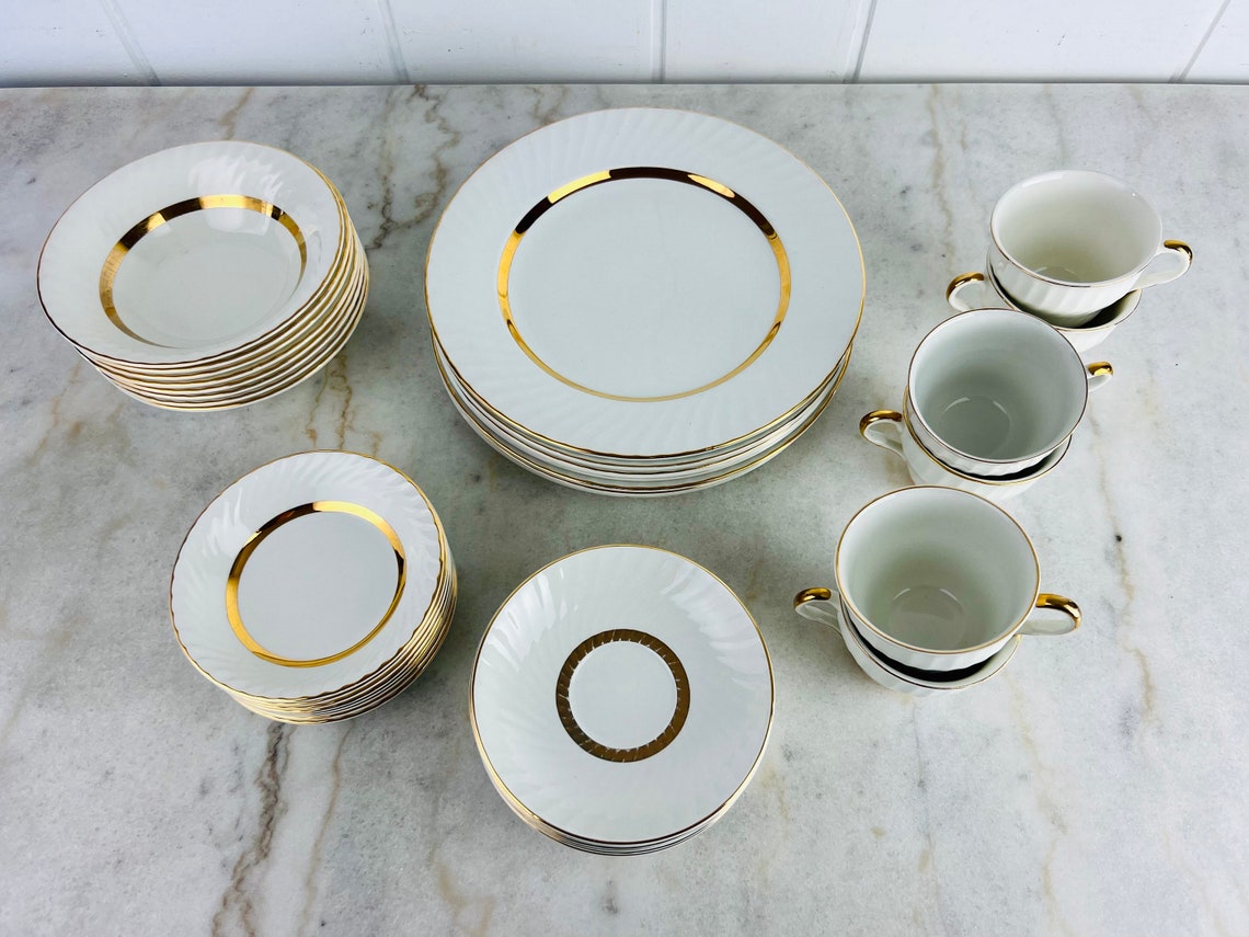 Vintage Barratt's Golden Anniversary Dinnerware, 22-karat Trim, 36 ...
