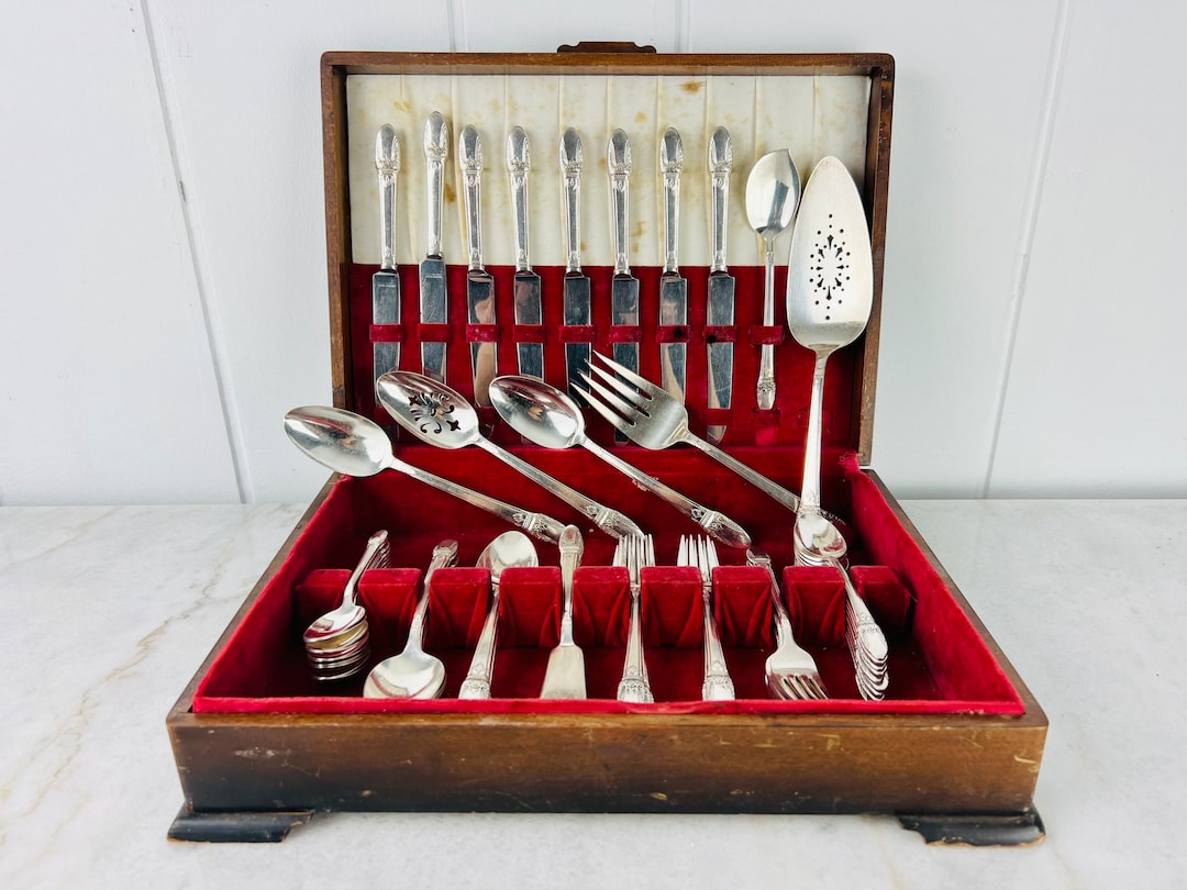 Vintage I.S. 1847 Rogers Bros First Love Silverware Set, 58 Pieces, Silverplated Cutlery for 6 ...