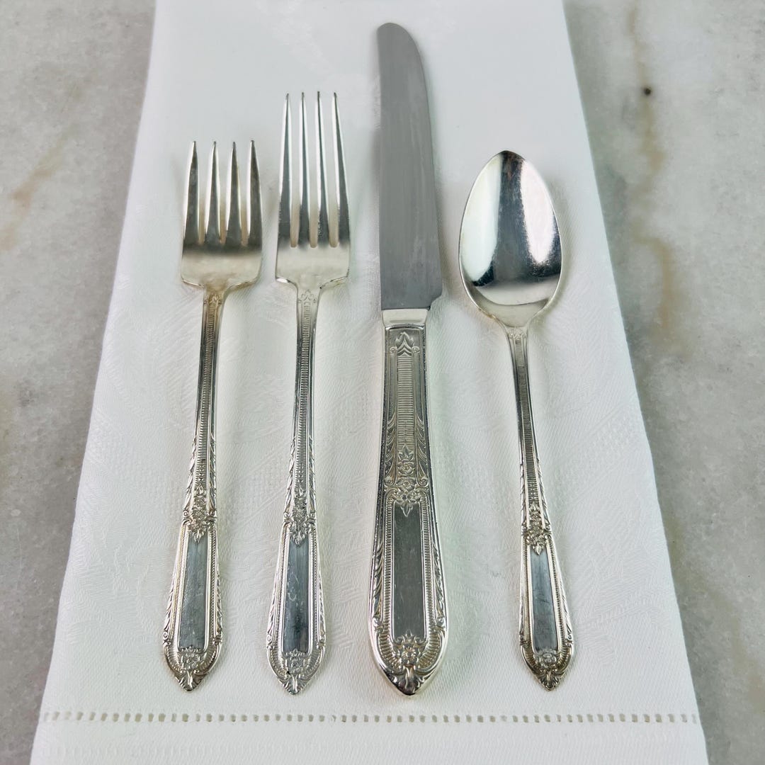 Wm Rogers Cotillion Art Deco Silverware Set - Service for 8 - 32 Piece ...