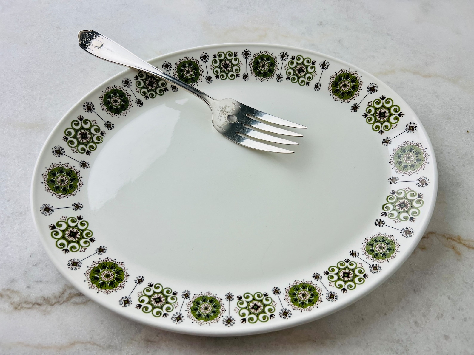 Vintage Johnson Bros Platter, 1960s Malaga Pattern Snowhite 2Q ...