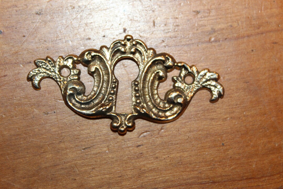 Antique Ornate Cast Bronze Furniture Drawer Curio Keyhole Escutcheon CC ...