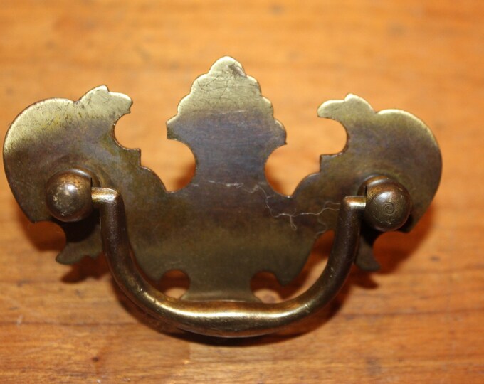 One Vintage Unbranded Brass Plated Batwing Drop Bail Drawer Pull Handle ...