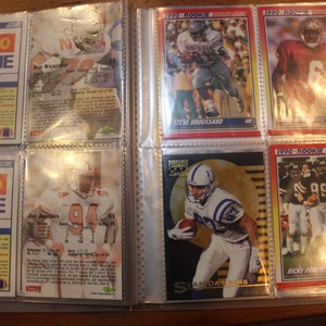 35+ Lot of 1990 Football Rookie Trading Cards Score Fleer Pinnacle Q-22 ...
