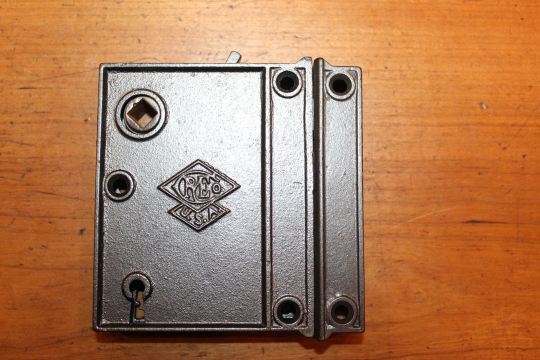 Refurbished R&E 1888 4 X 4 Victorian Cast Iron Rim Lock With Keeper R ...